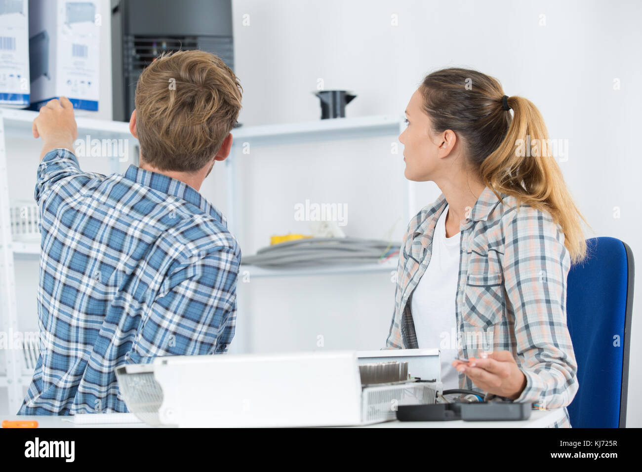 Person reaching shelf storage hi-res stock photography and images - Alamy
