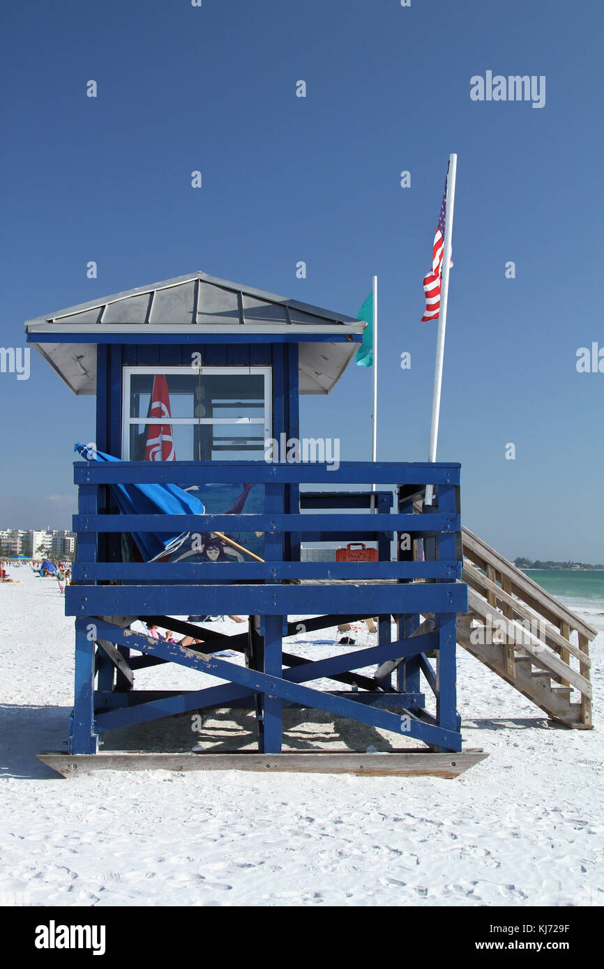 Blue lifeguard tower on the beach in Florida at Siesta Beach Stock ...