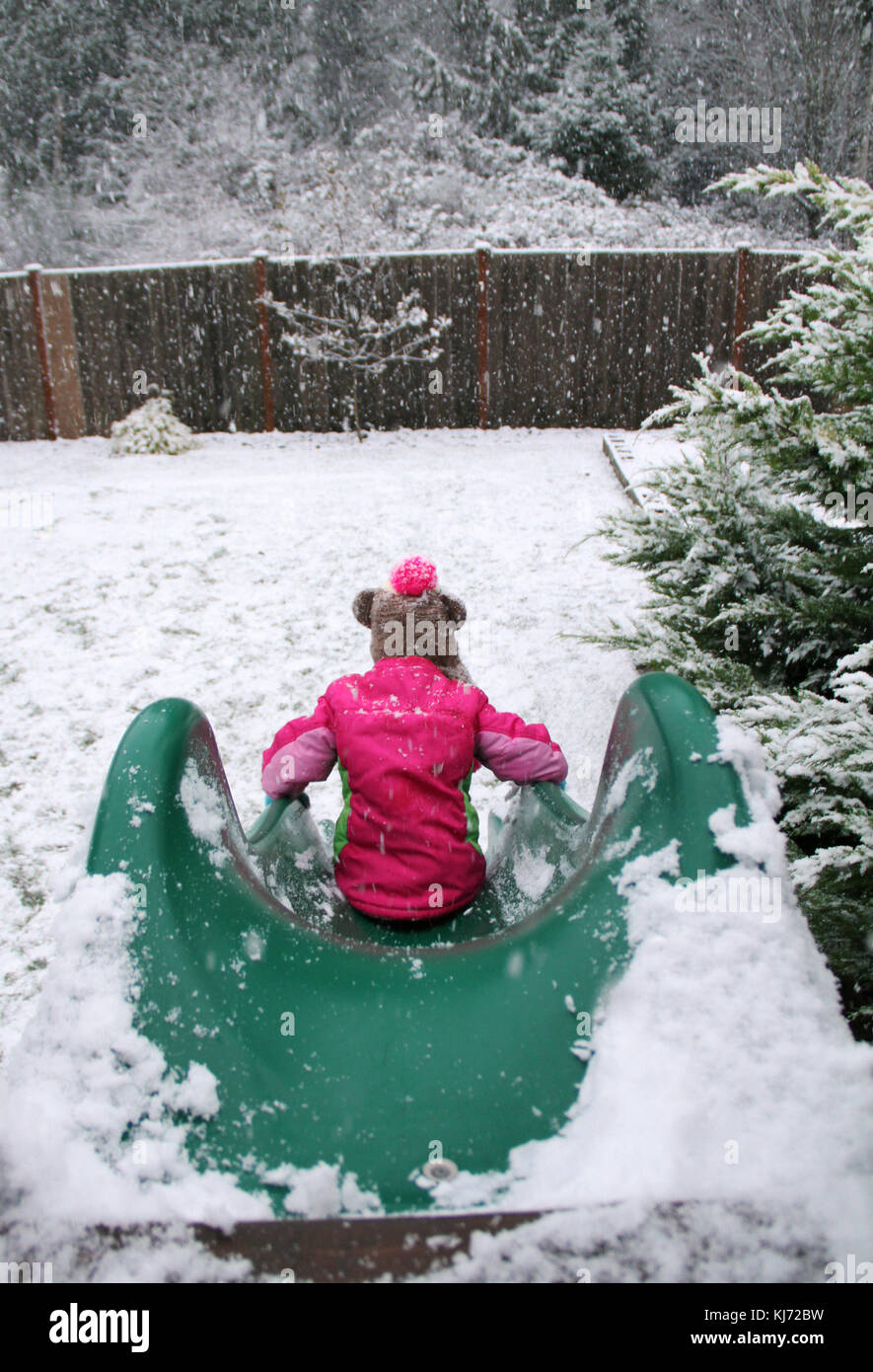 Slide in the snow hi-res stock photography and images - Alamy