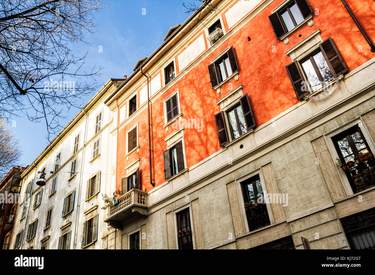 Residential building milan italy hi-res stock photography and images ...