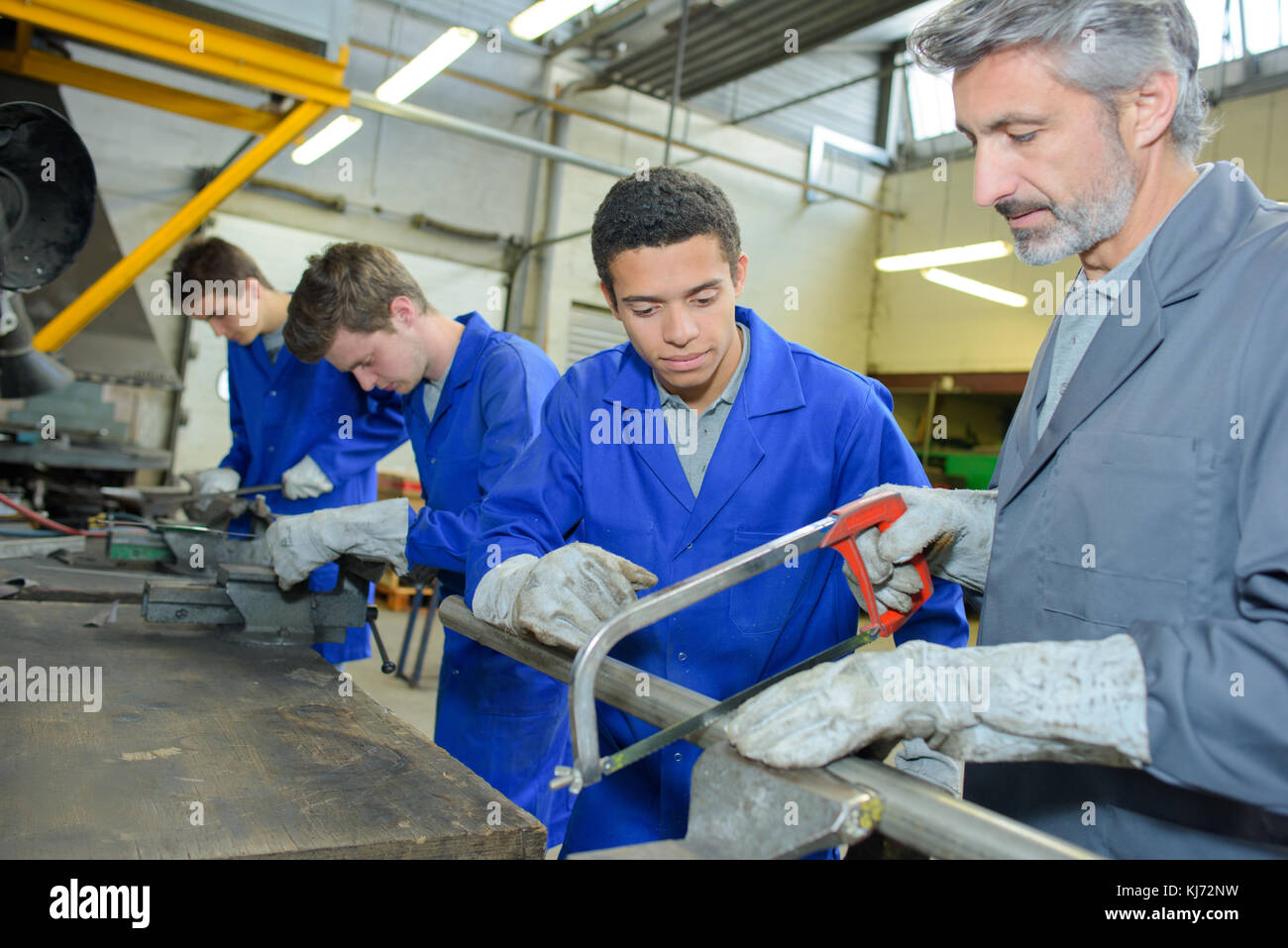 cutting steel tube Stock Photo - Alamy