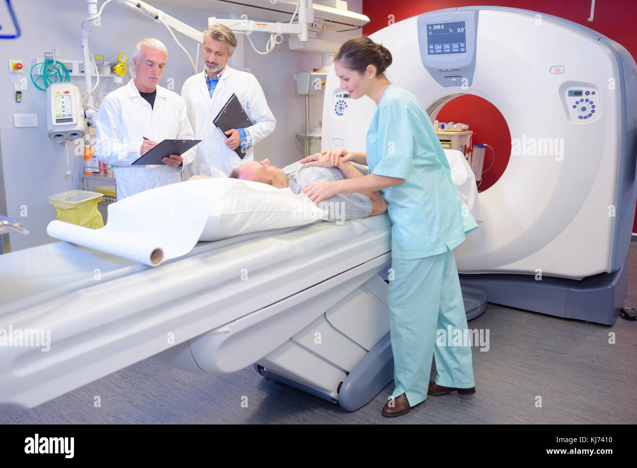 under nuclear medical examination Stock Photo - Alamy