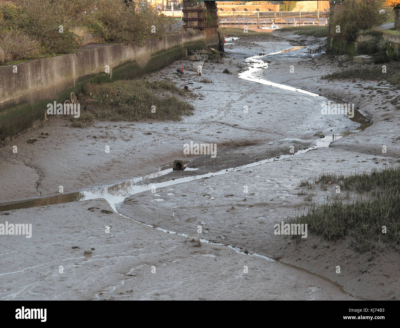Drainage outfall stream Strood Stock Photo - Alamy