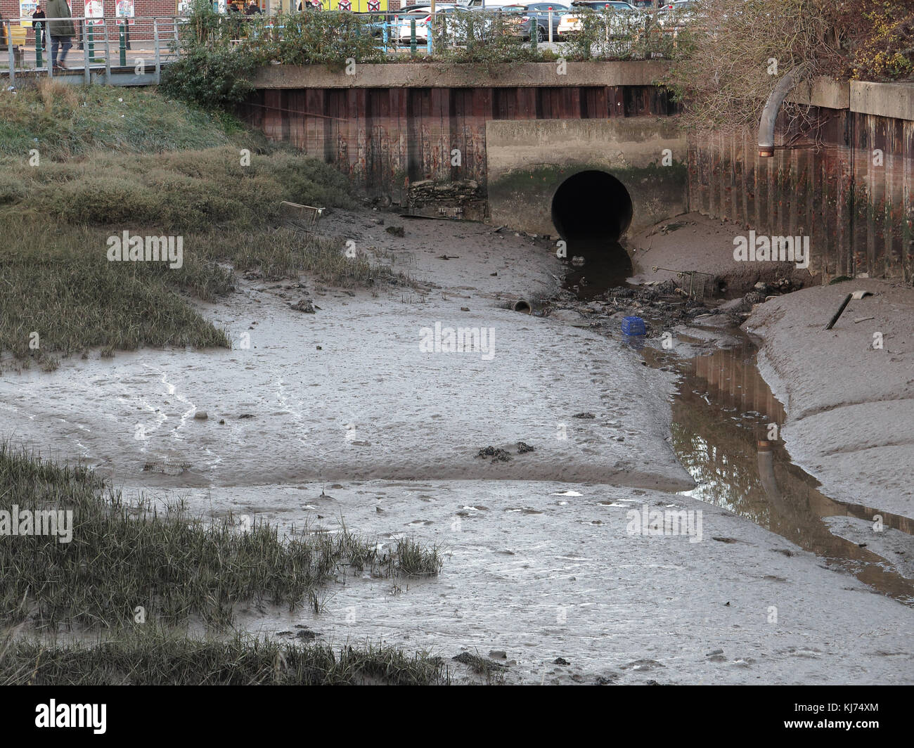 Culvert outfall hi-res stock photography and images - Alamy