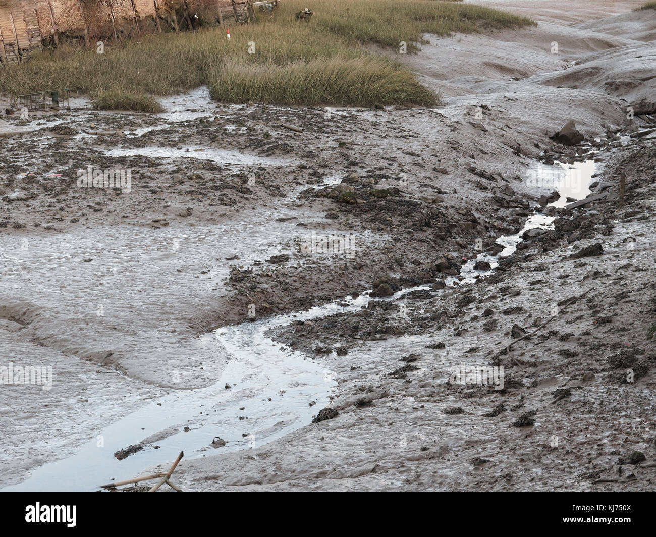 Drainage outfall stream Strood Stock Photo - Alamy