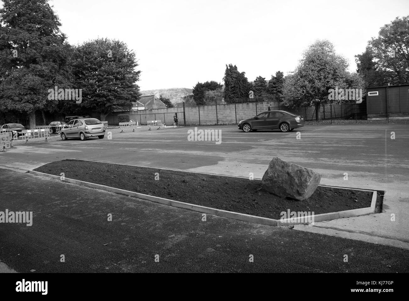 Raised Kerb High Resolution Stock Photography and Images - Alamy