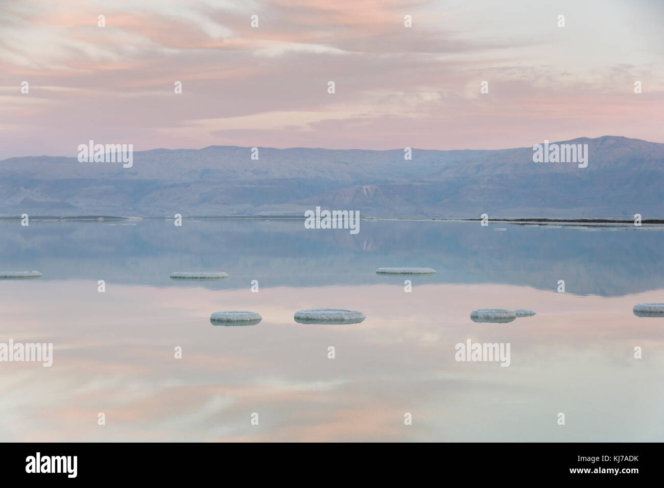 Salt islands in Dead Sea, Israel Stock Photo - Alamy