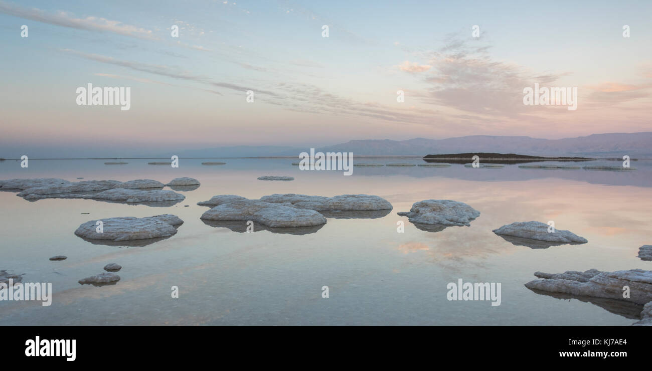 Salt island in Dead Sea, Israel Stock Photo - Alamy