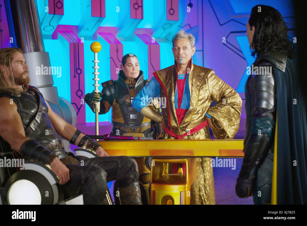 THOR: RAGNAROK, l-r: Chris Hemsworth, as Thor, Rachel House as Topaz ...