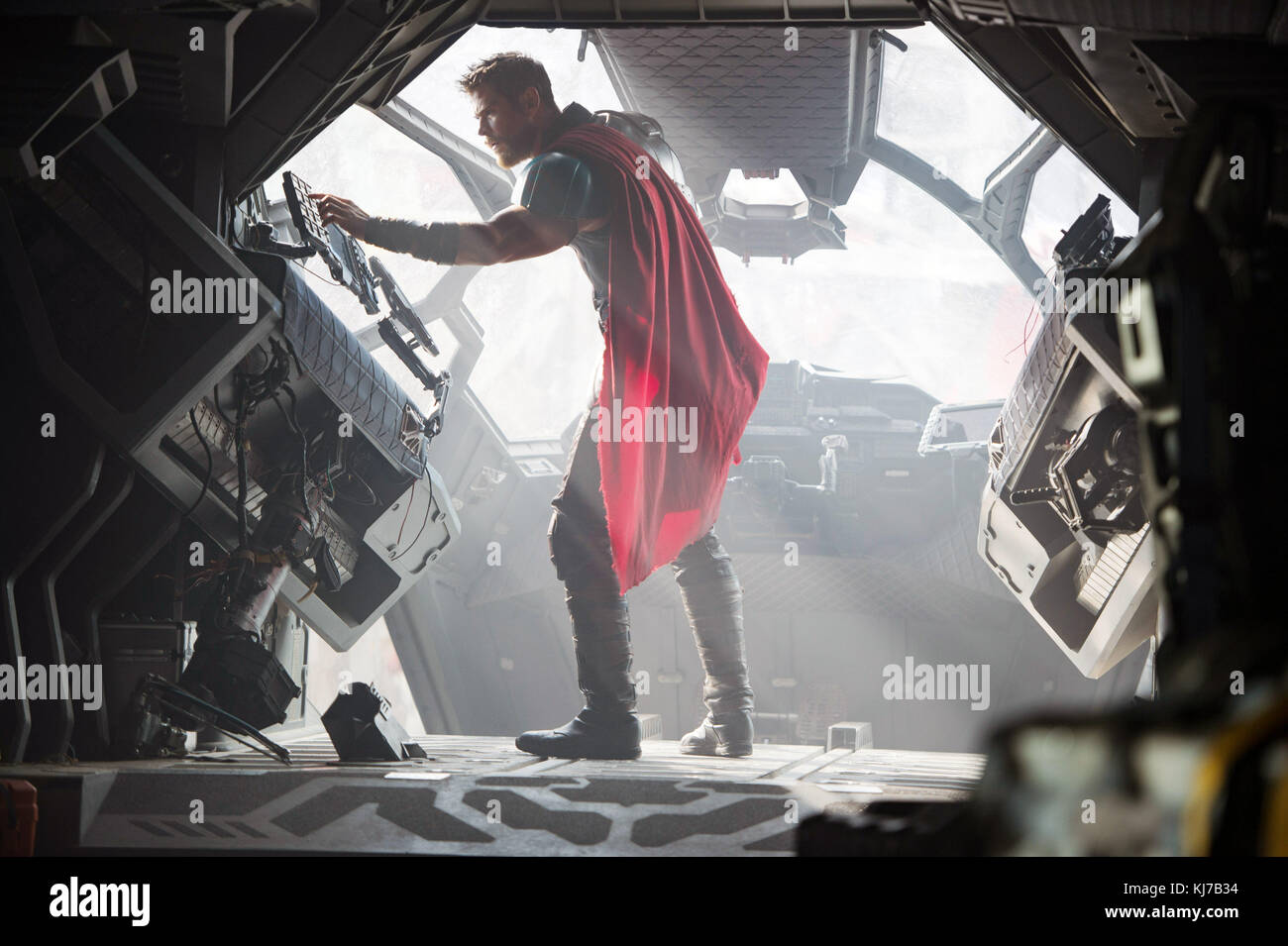 THOR: RAGNAROK, Chris Hemsworth, as Thor, 2017. ph: Jasin Boland ...