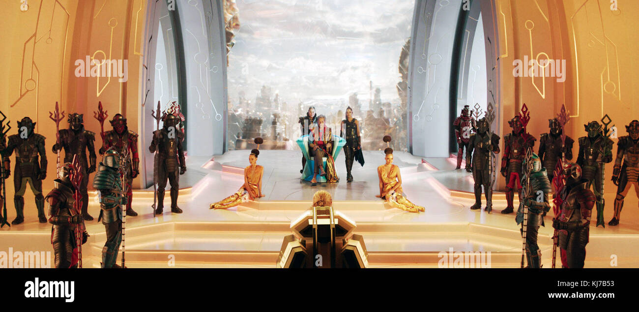 THOR: RAGNAROK, center from left: Rachel House as Topaz, Jeff Goldblum ...