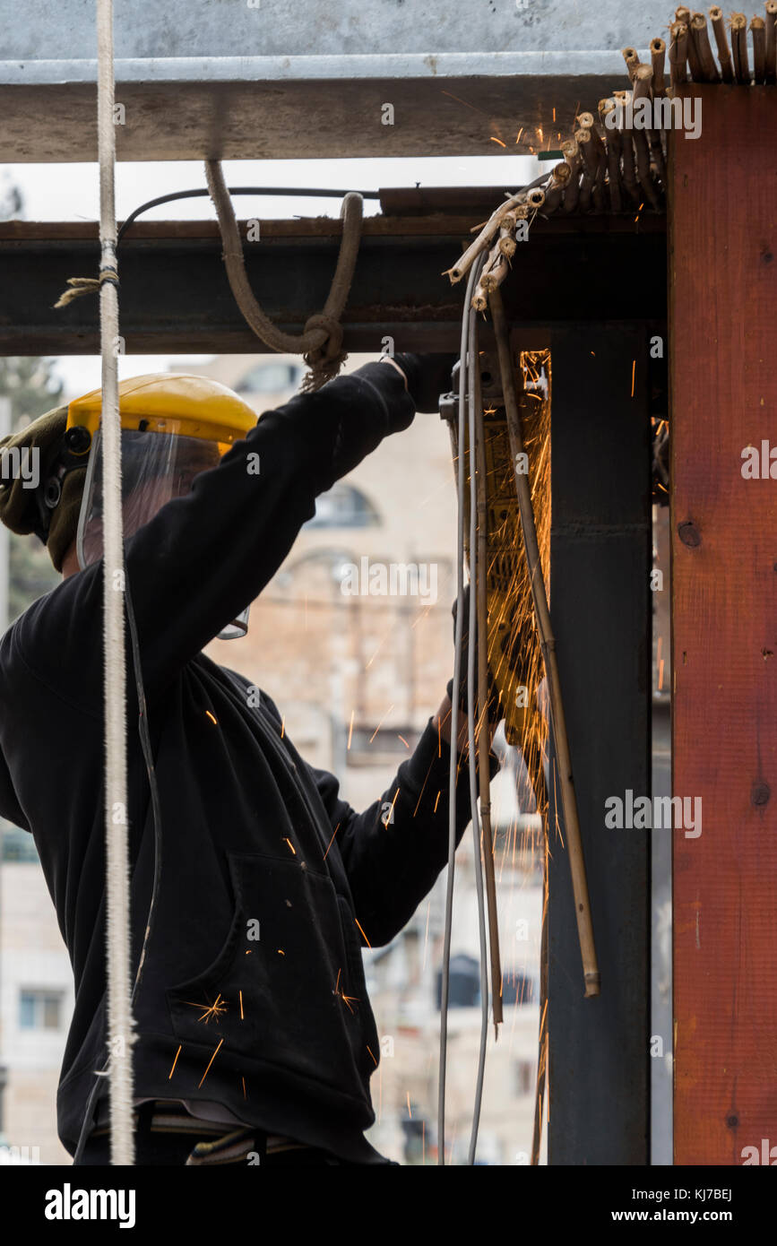 Welder working on construction site hi-res stock photography and images ...