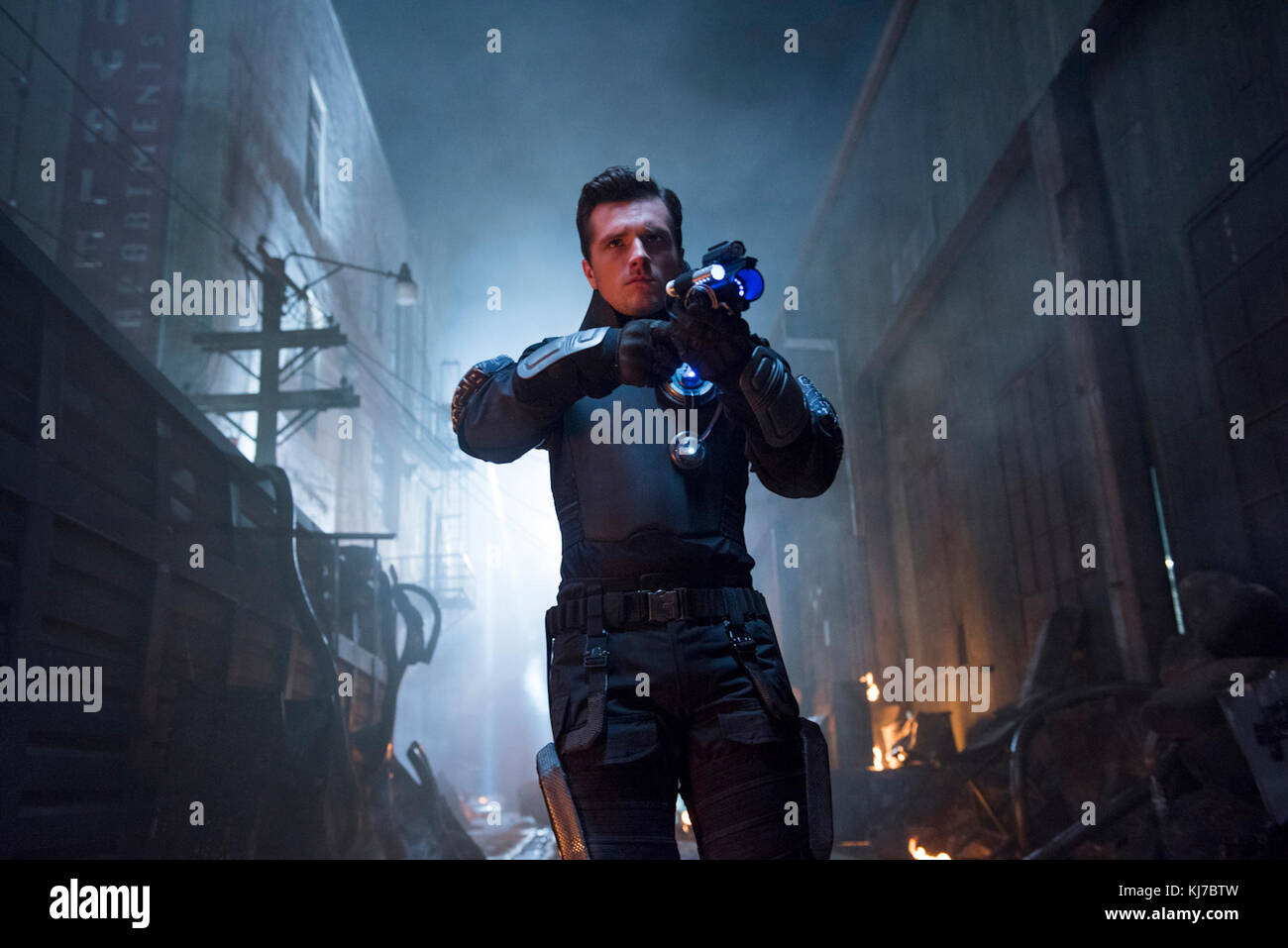 FUTURE MAN, Josh Hutcherson, 'Pilot', (Season 1, ep. 101, airs Nov. 14 ...