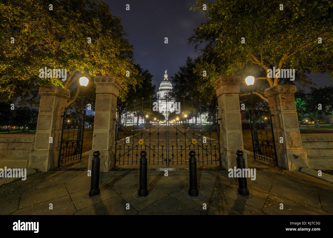 The Texas State Capitol Building in downtown Austin at Night. Built in ...