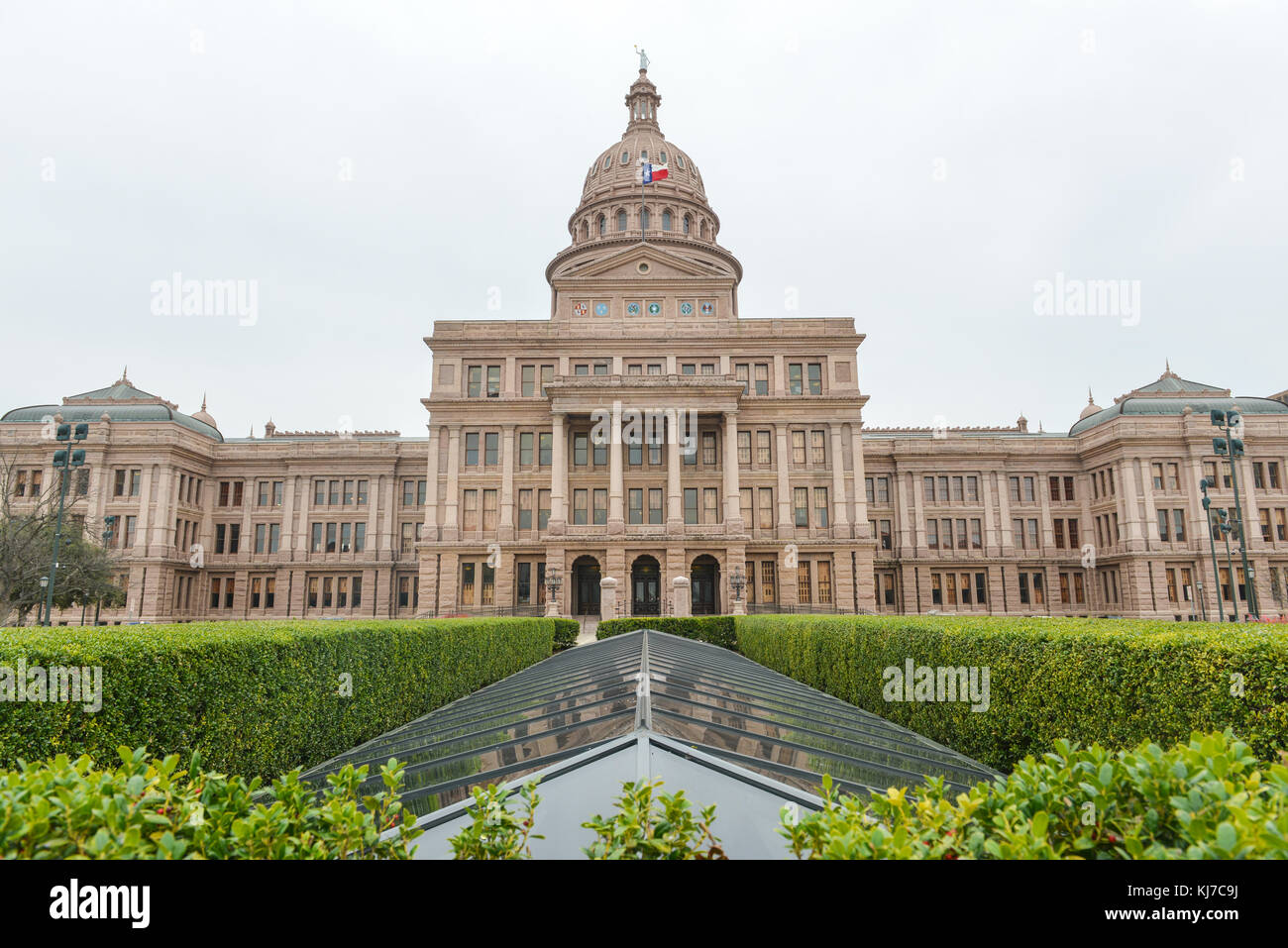The Texas State Capitol Building with a view of the modern extension in ...