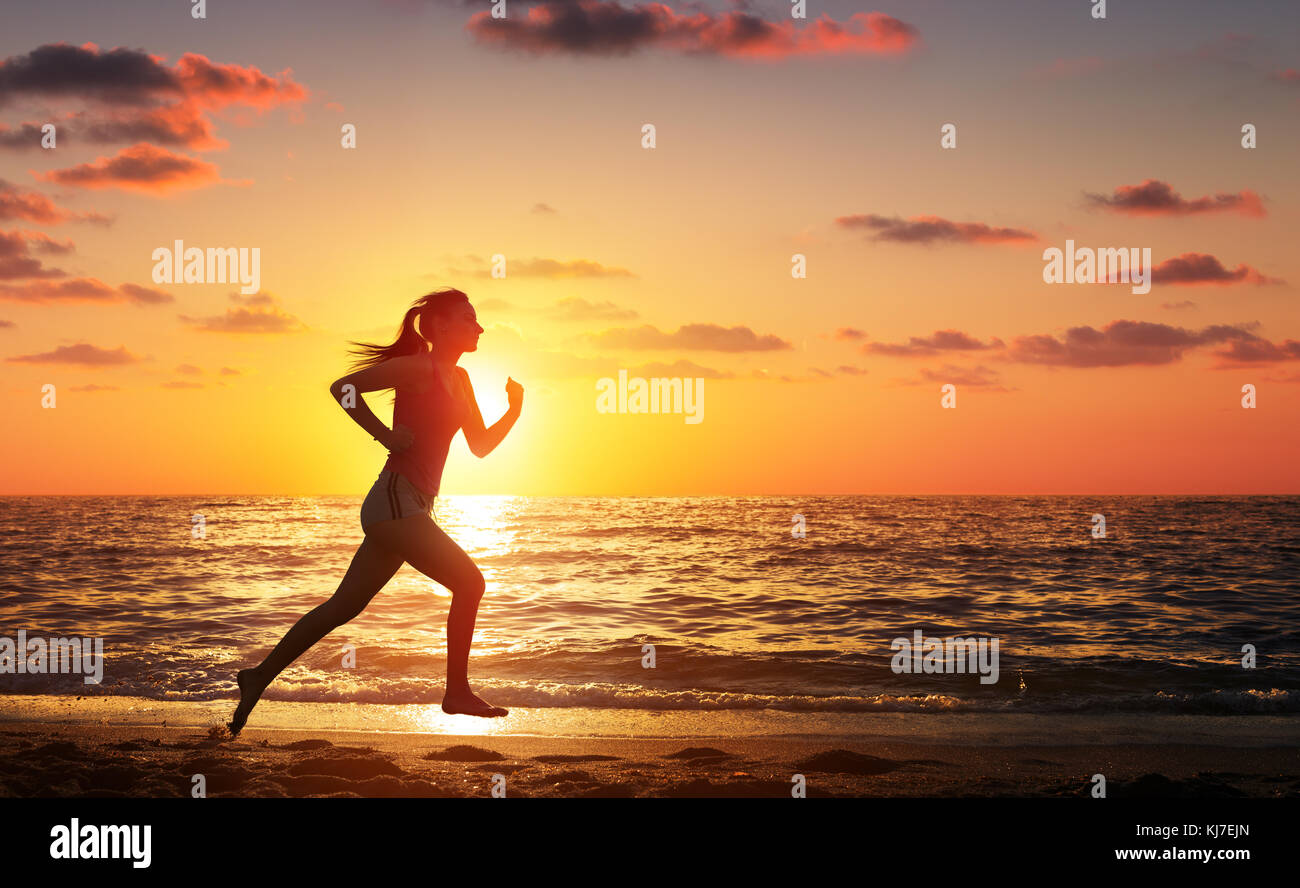 Sea beach runner hi-res stock photography and images - Alamy