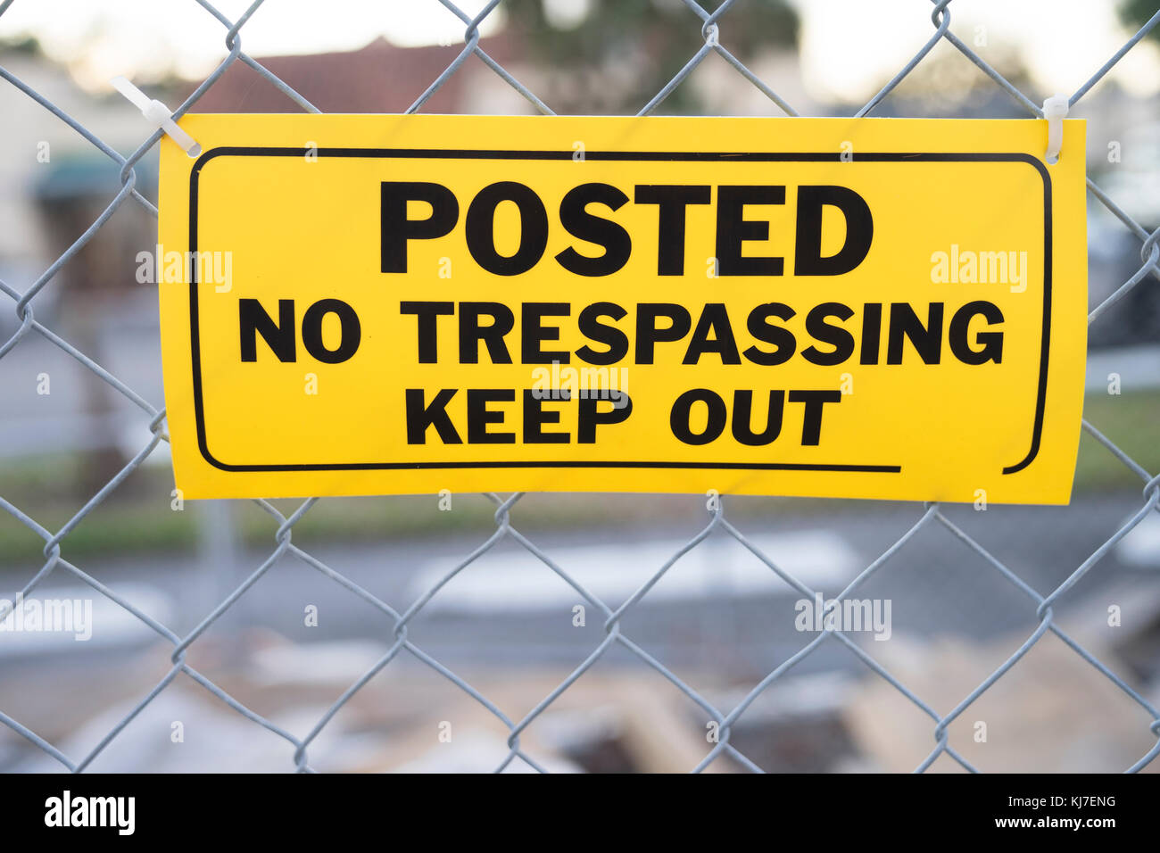 Private road keep out hi-res stock photography and images - Alamy