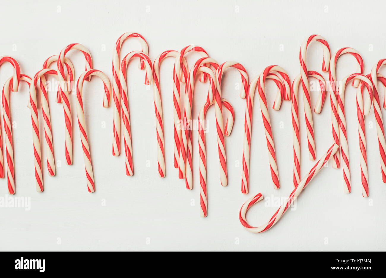 Christmas holiday red striped candy cane pattern, texture and ...