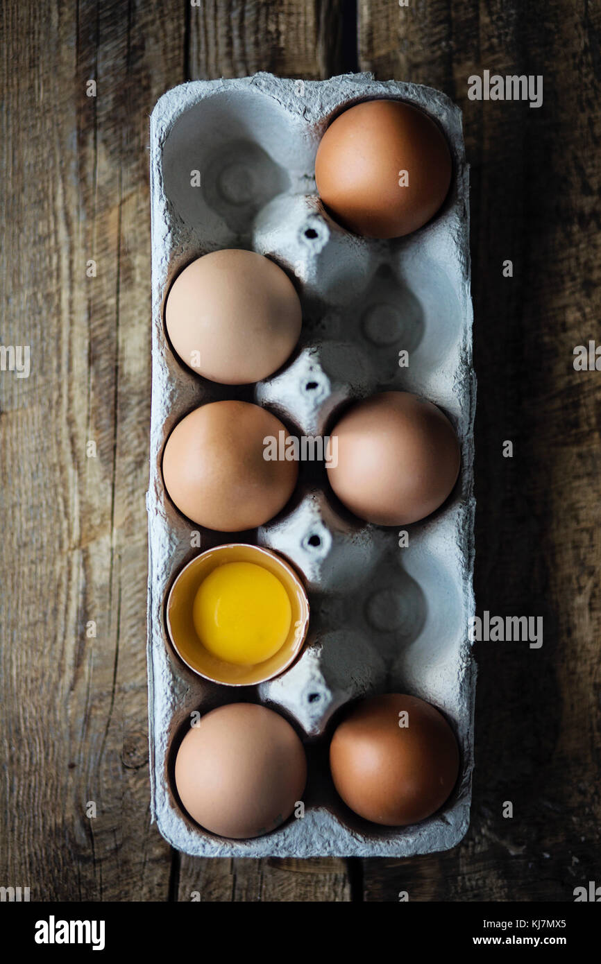 Fresh eggs. Close up. Top view Stock Photo - Alamy