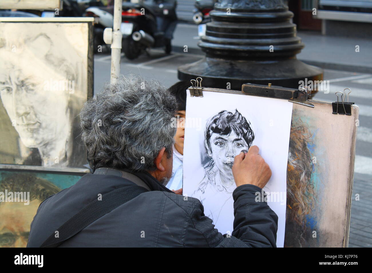 Graphic artist hi-res stock photography and images - Alamy