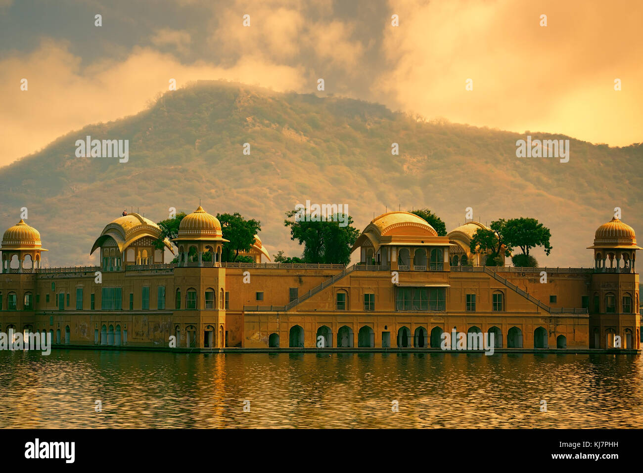 Jal Mahal and Man Sagar Lake in Rajasthan, India Stock Photo - Alamy