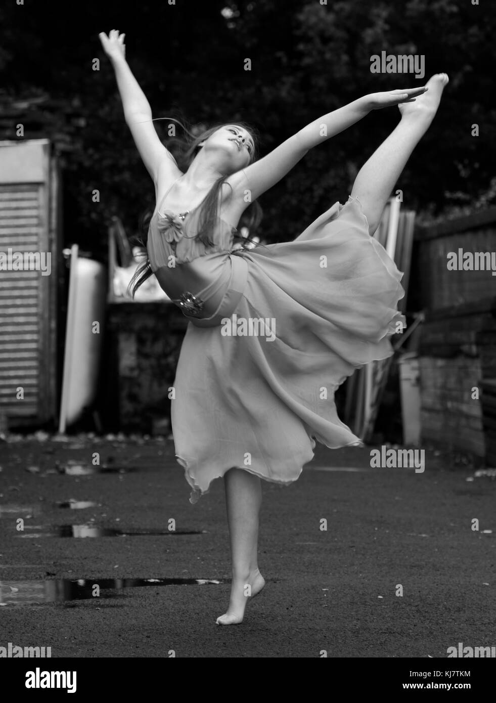 Barefoot dancer Black and White Stock Photos & Images - Alamy