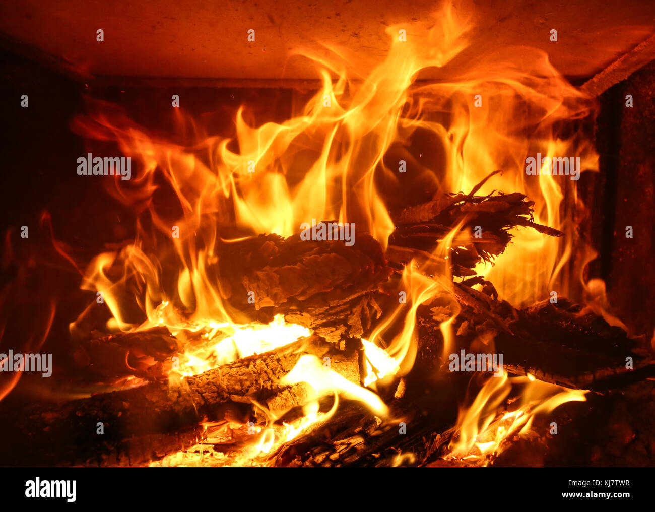 Bruning woods - flames and fire Stock Photo - Alamy