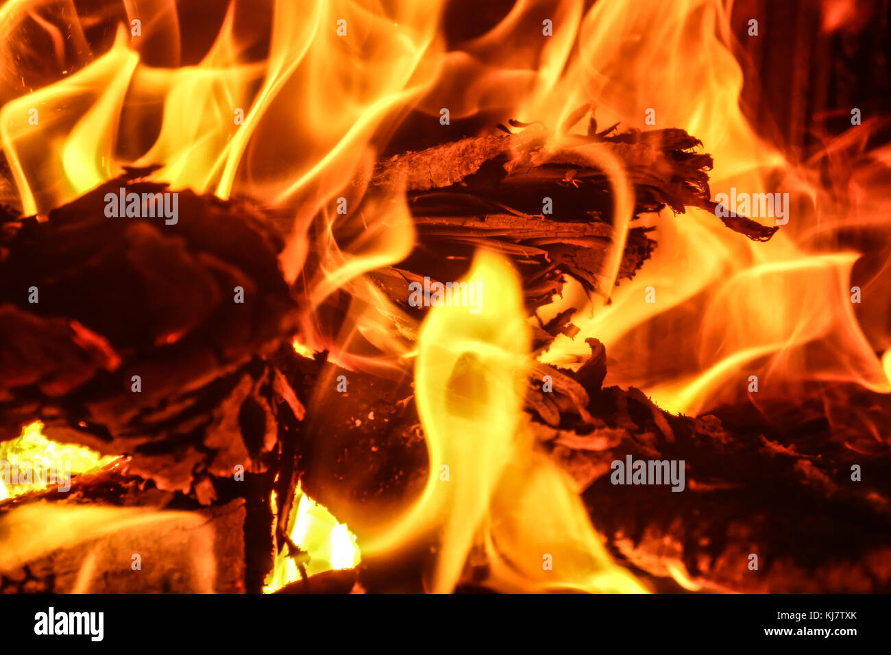 Bruning woods - flames and fire Stock Photo - Alamy