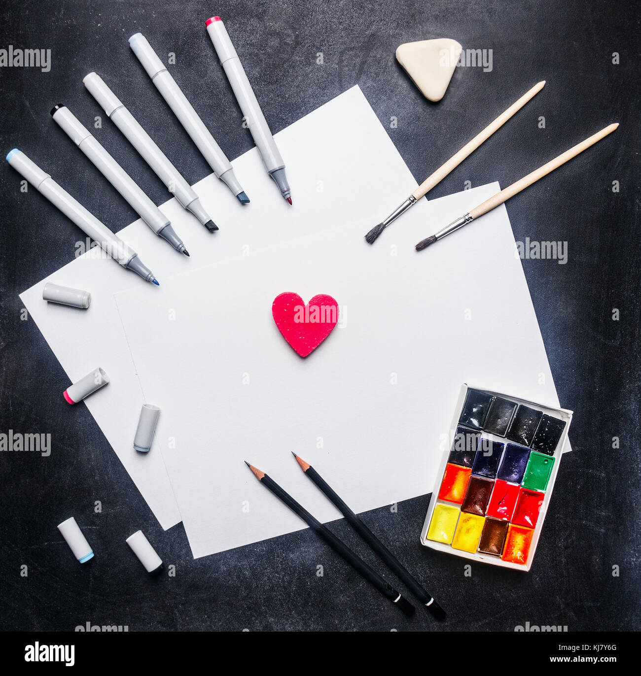 Paper laid out on office desk hi-res stock photography and images - Alamy