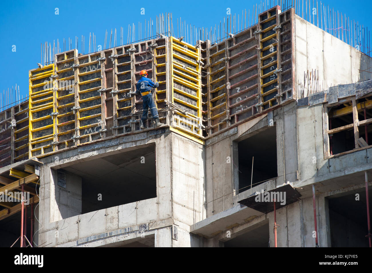 Multi level building construction site Stock Photo - Alamy
