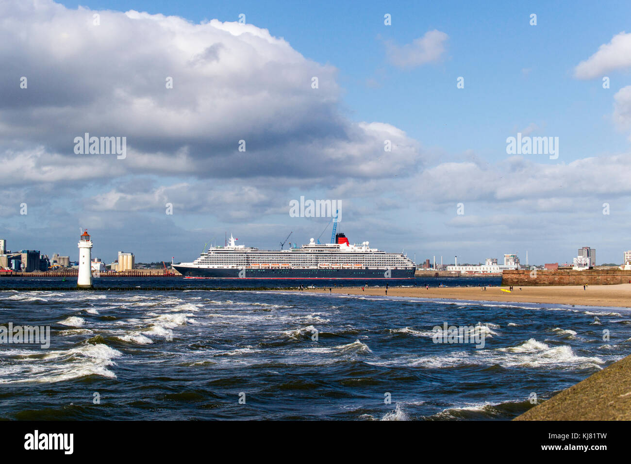 The three Queens visited Liverpool between May 24-26 2015 for the 175th ...