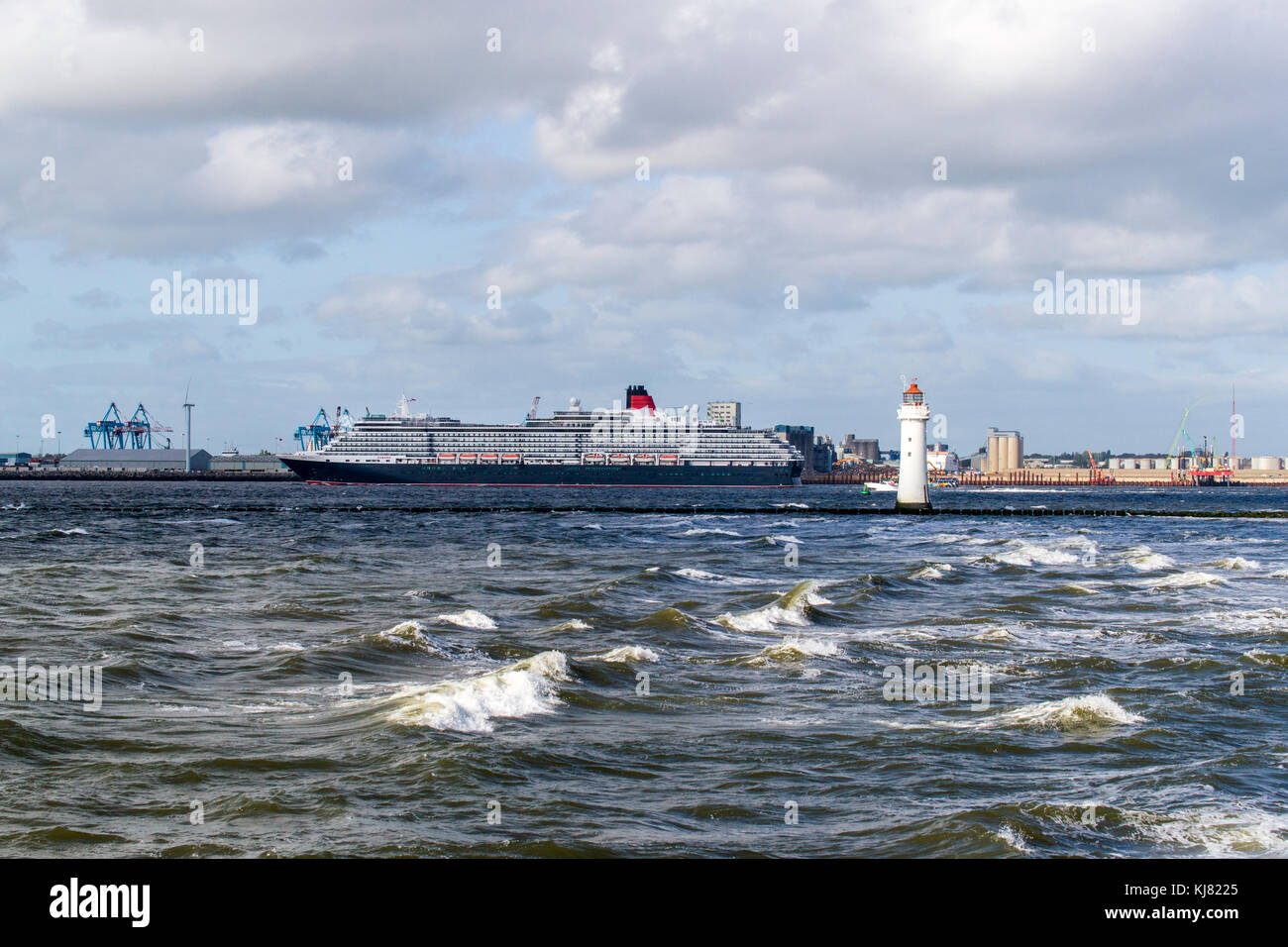 The three Queens visited Liverpool between May 24-26 2015 for the 175th ...