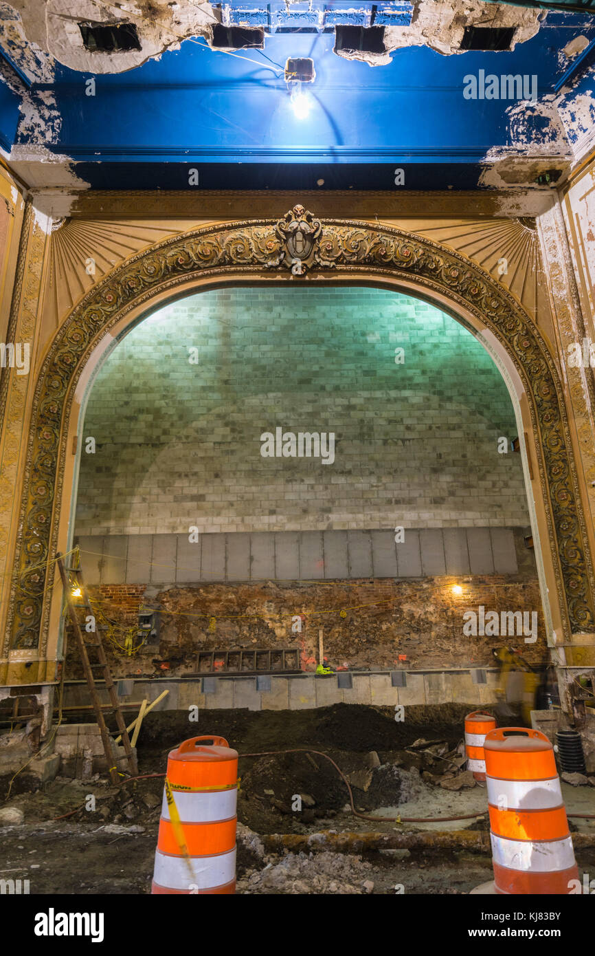 Newport opera house hi-res stock photography and images - Alamy