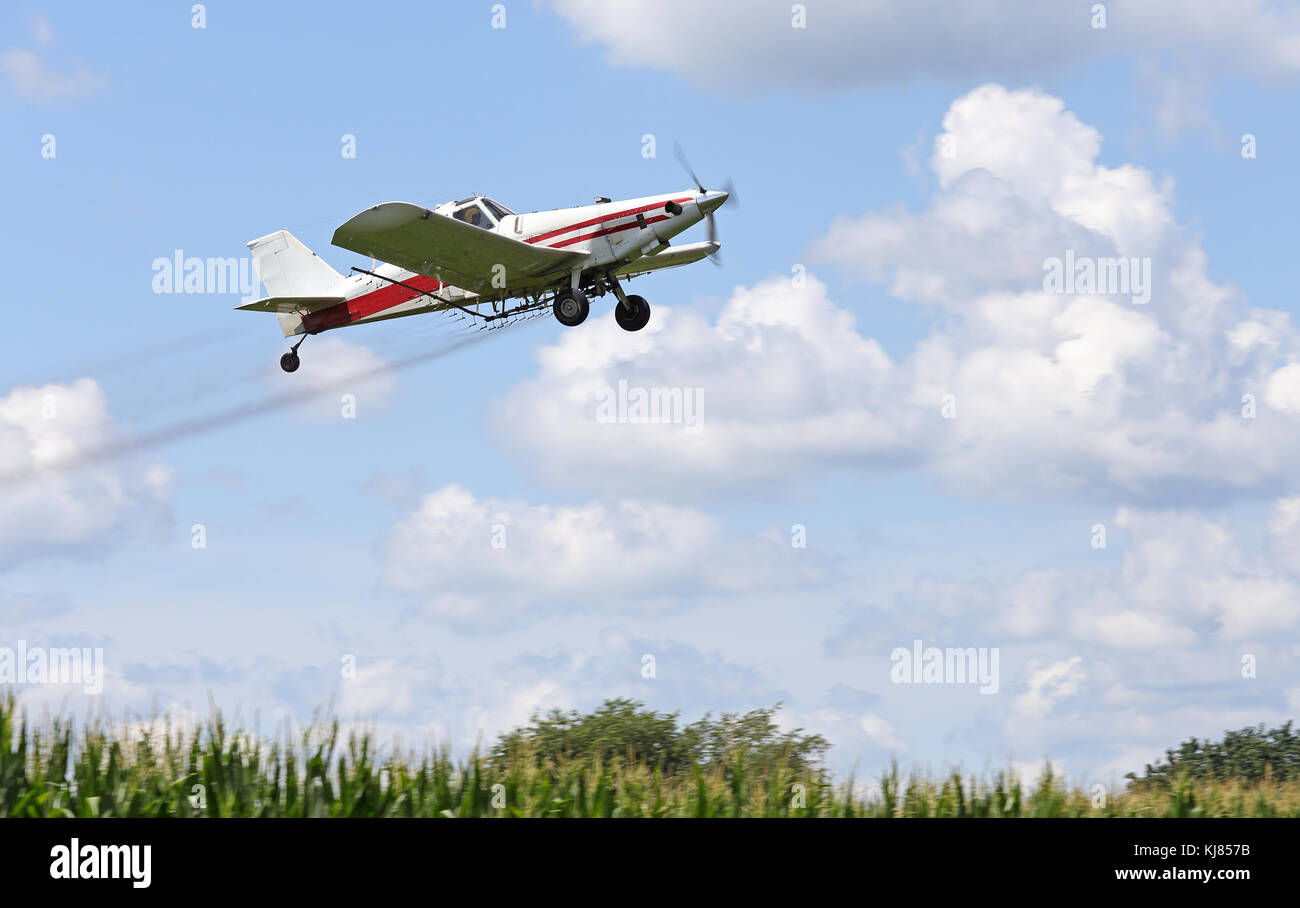 Aircraft crop duster airplane hi-res stock photography and images - Alamy