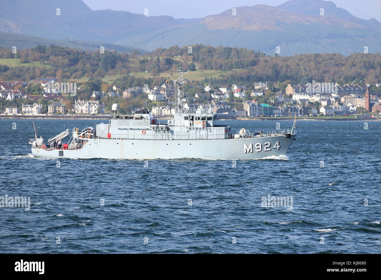 BNS Primula (M924), a Flower-class (Tripartite) minehunter of the ...