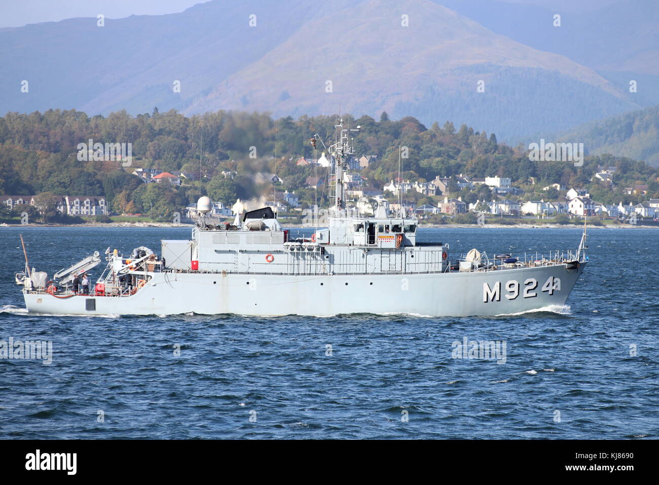 BNS Primula (M924), a Flower-class (Tripartite) minehunter of the ...