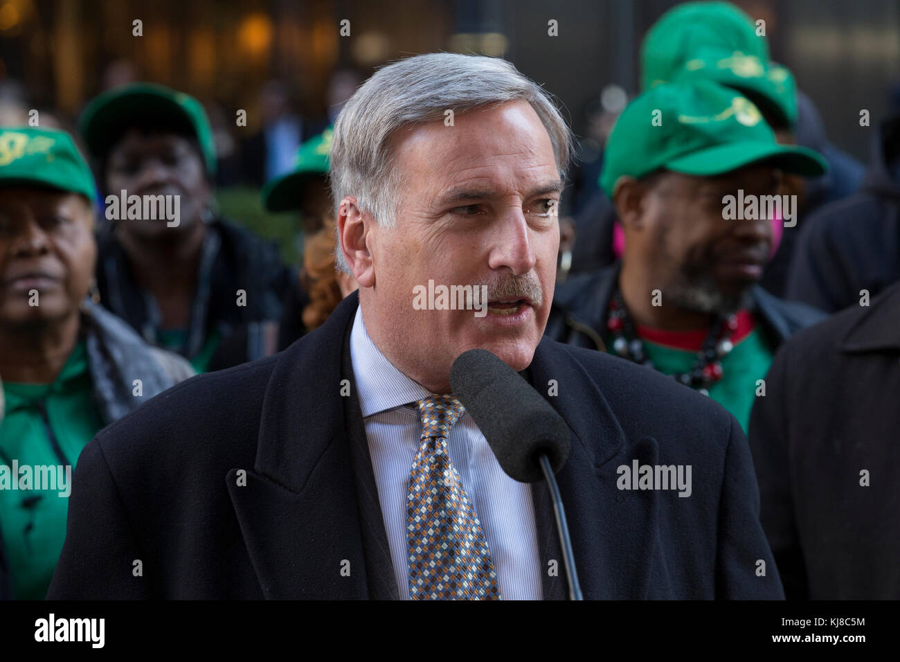 New York, United States. 21st Nov, 2017. NYC concil member David Weprin ...