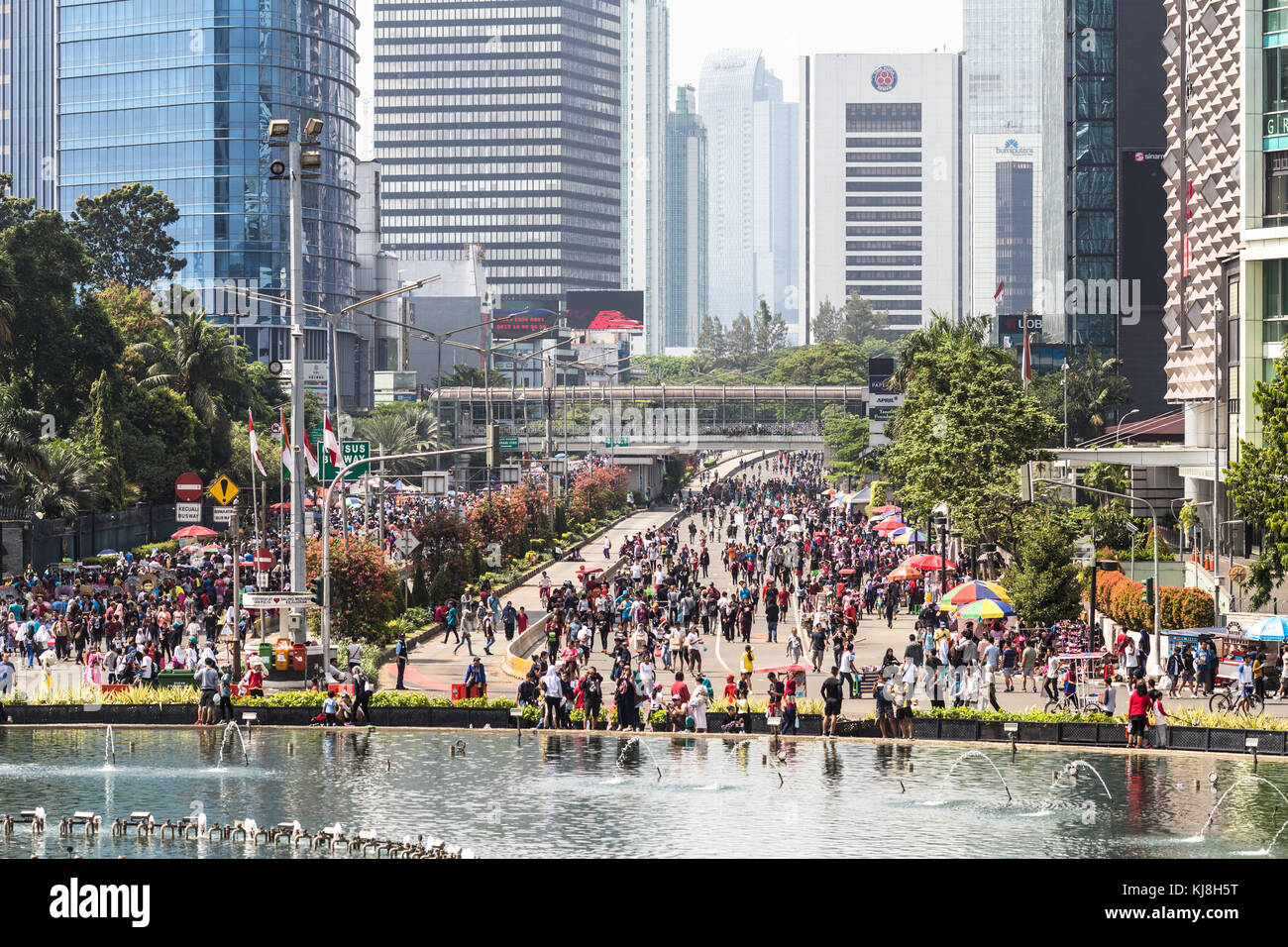 JAKARTA, INDONESIA - OCTOBER 15, 2017: A huge crowd attends the car ...