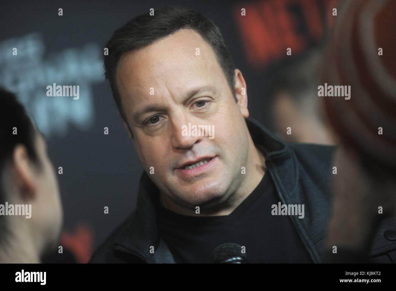NEW YORK, NY - NOVEMBER 03: Kevin James attends the Netflix premiere of ...