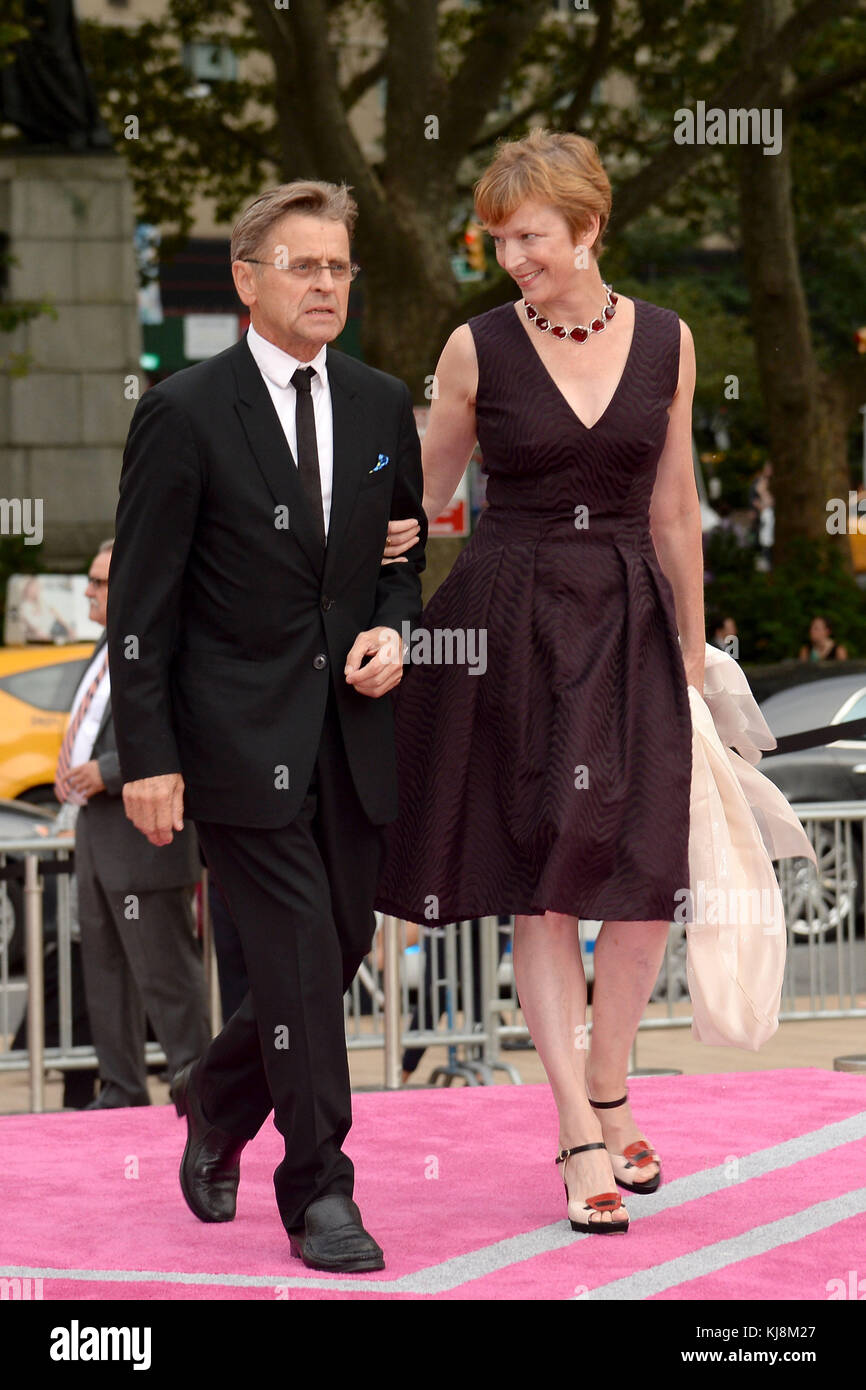 NEW YORK, NY - SEPTEMBER 20: Mikhail Baryshnikov, Lisa Rinehart attends ...