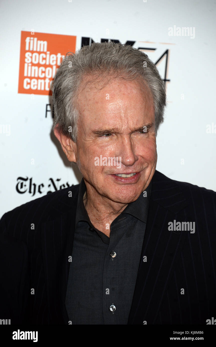 NEW YORK, NY - OCTOBER 08: Warren Beatty attend the premiere of '20th ...