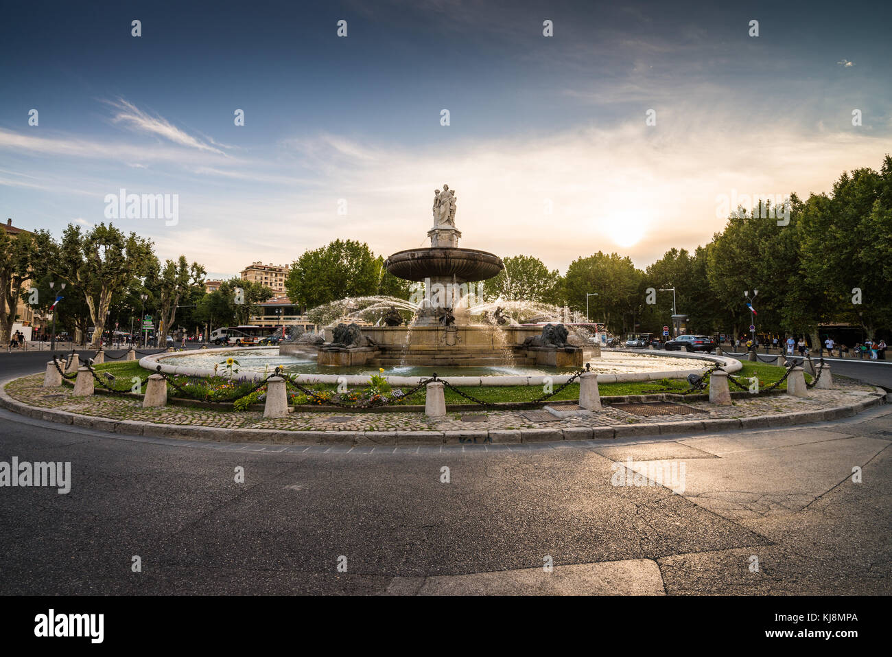 Fontaine de la rotonde aix en provence hi-res stock photography and ...