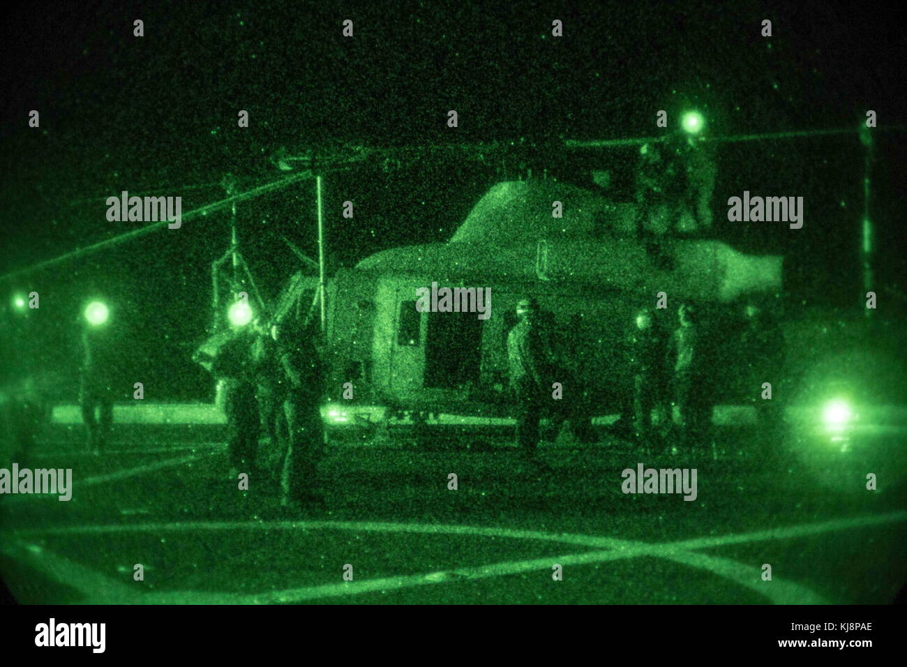 U.S. Marines with Marine Medium Tiltrotor Squadron (VMM) 162 (REIN ...