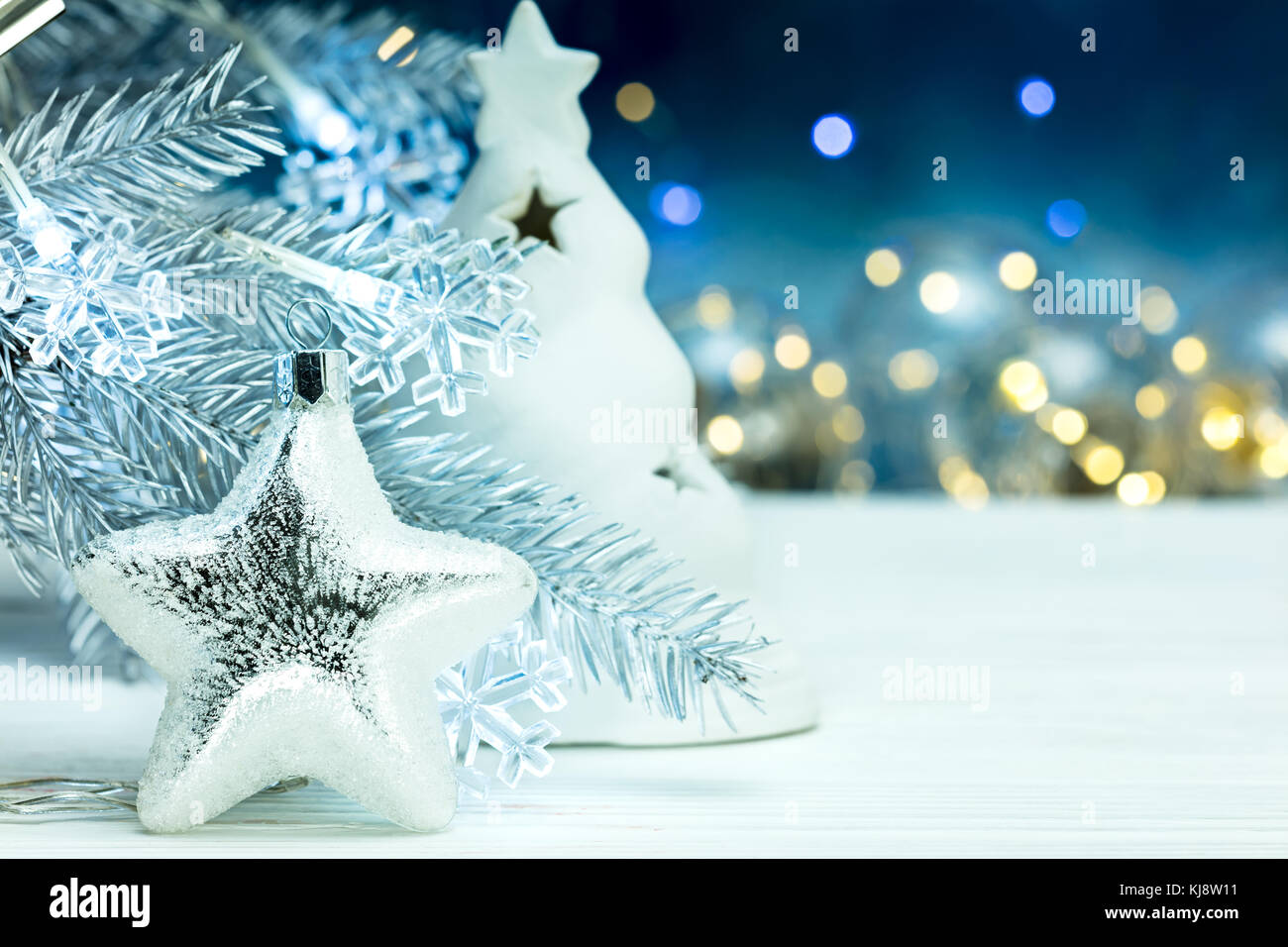 Christmas yellow star fir tree hi-res stock photography and images - Alamy
