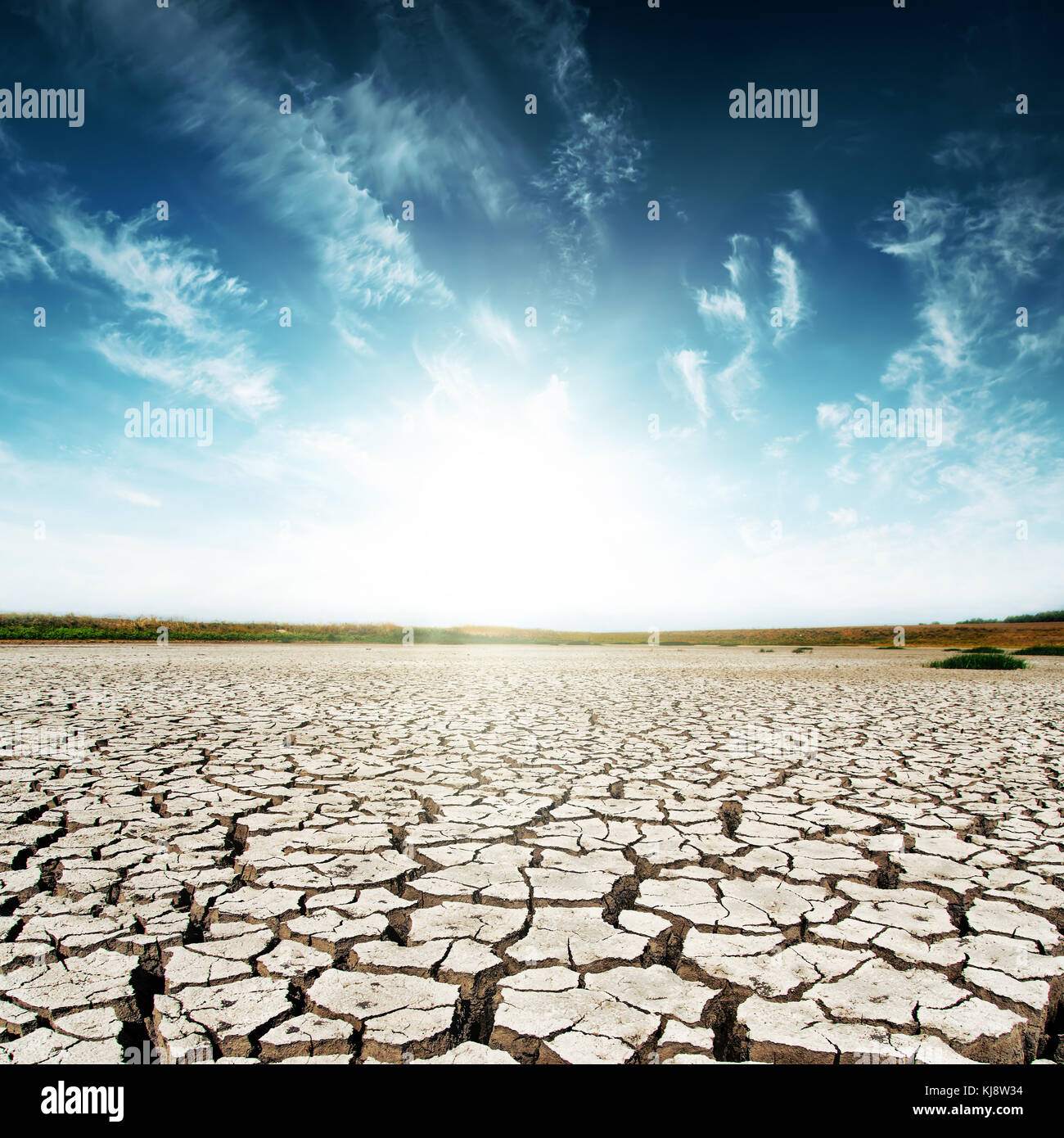 Soil drought sunset hi-res stock photography and images - Alamy