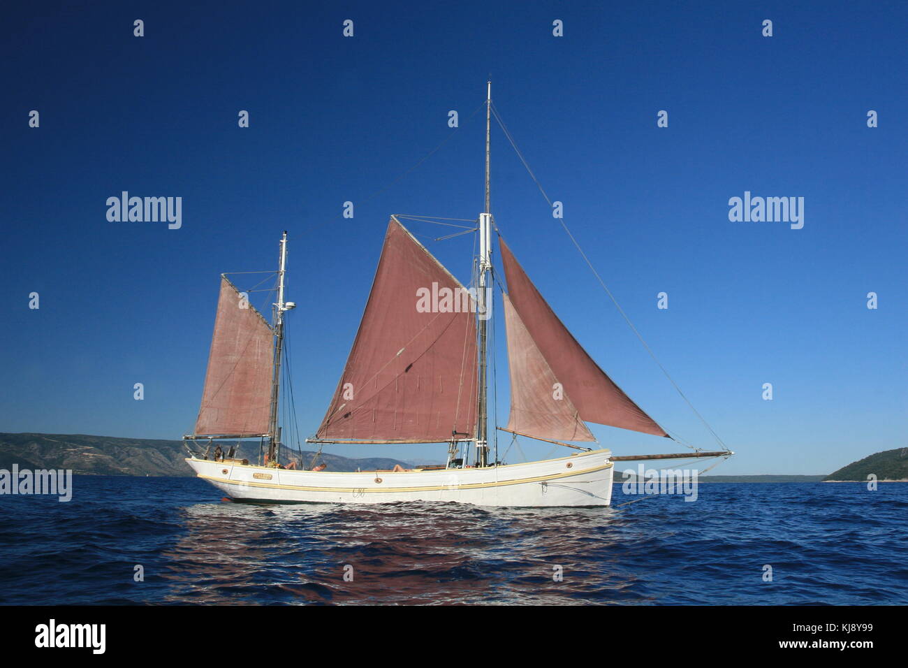 Medieval wooden boat on sea hi-res stock photography and images - Alamy