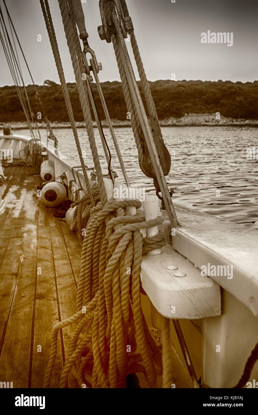 Old Ship Ropes Rigging On High Resolution Stock Photography and Images ...