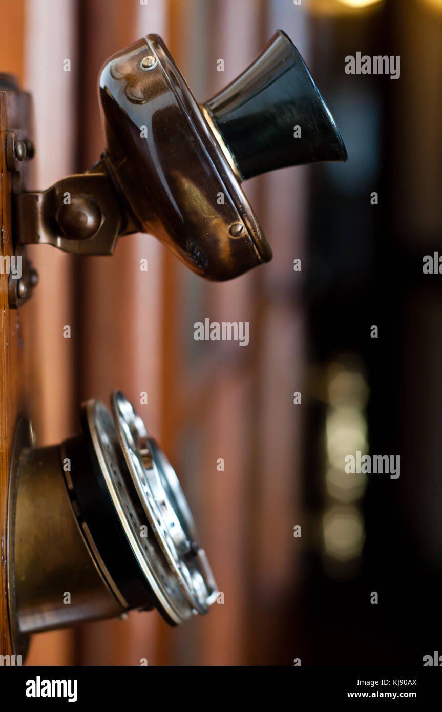 Old style vintage telephone hi-res stock photography and images - Alamy