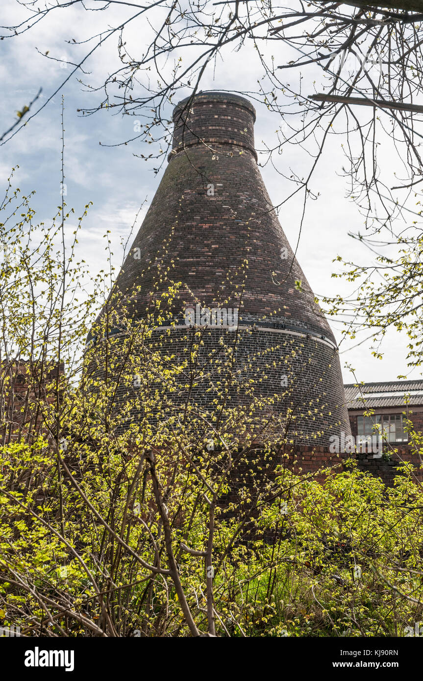Bottle kilns staffordshire hi-res stock photography and images - Alamy