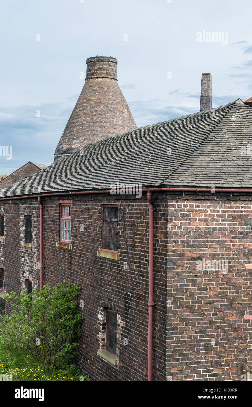 One of the few remaining Bottle Kilns in the city of Stoke on Trent ...